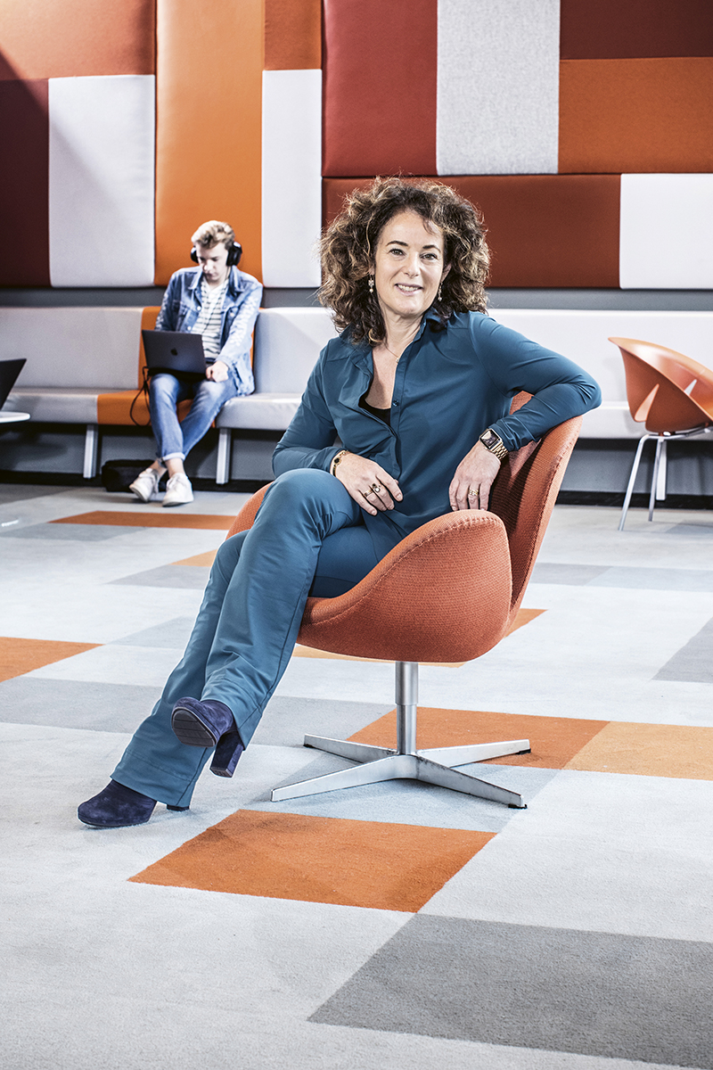 Bezuinigingen: ‘Geen reden voor paniekvoetbal’ - Advalvas