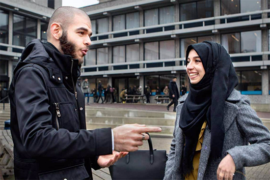 Hard studeren, de perfecte dochter zijn - Advalvas